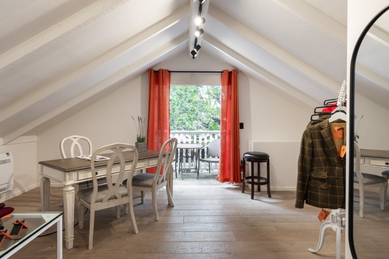 Currently Available – ESPERANZA CARMEL LLC